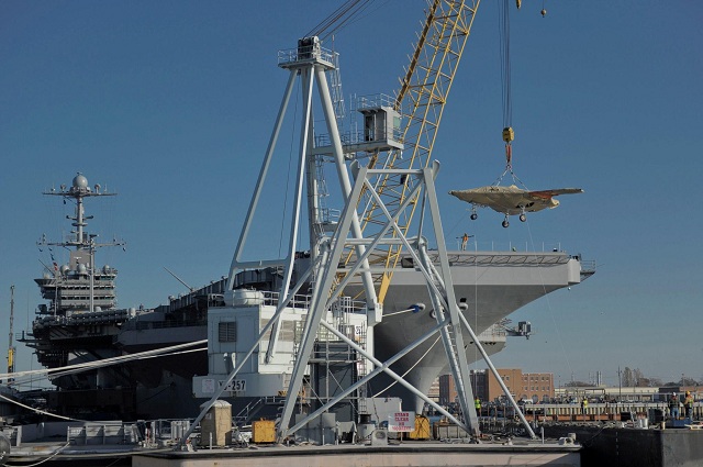 X-47B_UCAS-D_USS_Harry_S_Truman_CVN_75_US_Navy – sUAS News