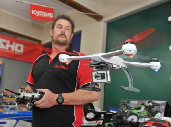 drone_hobbyist_mike_smith_of_dunedin_test_flies_hi_528ecab36a – sUAS News
